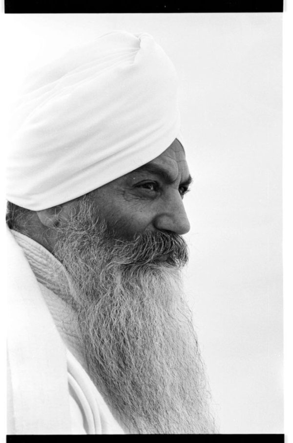 Yogi Bhajan maestro de Kundalini Yoga Biografía, Recursos y más